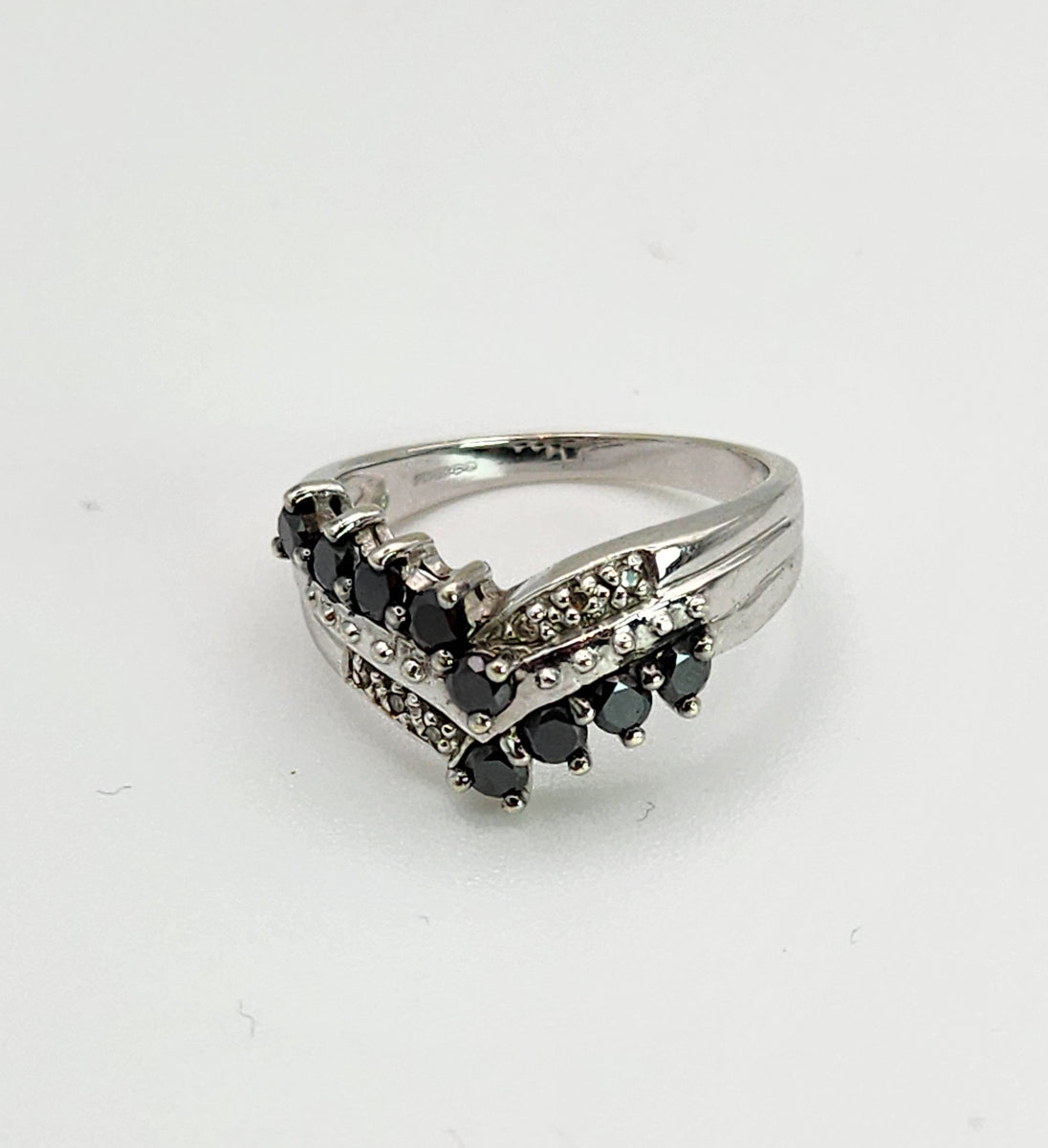 1436: Vintage: 9ct White Gold Black White Diamonds Cocktail Ring-Lush ...
